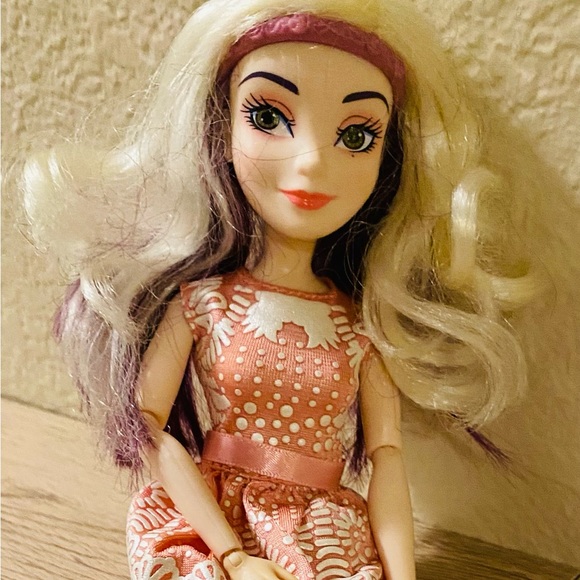 Disney | Toys | Descendants 2 Switch Mel Disney Doll 24 Tare | Poshmark